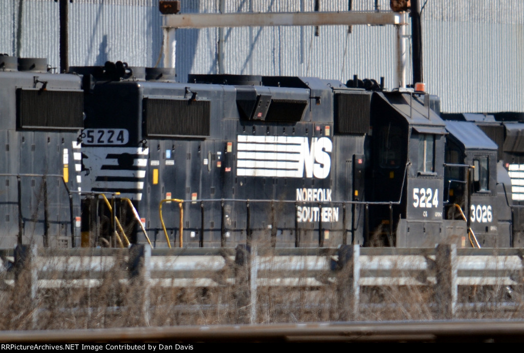 NS GP38-2 5224